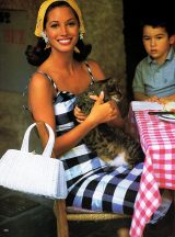 4 Chic Ways To Wear A Hair Scarf This Summer - Outfitting Ideas