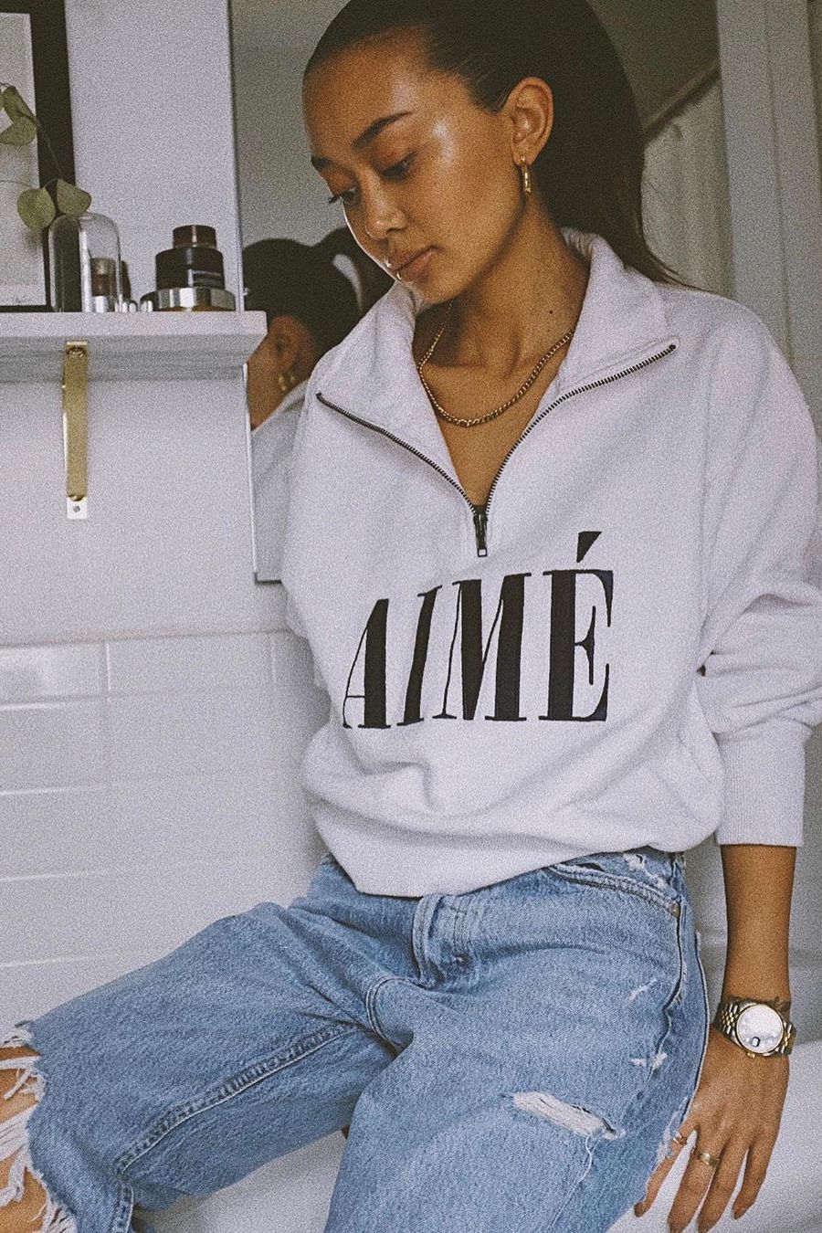 20+ Cool and Comfortable Sweatshirts to Wear Now - Outfitting Ideas